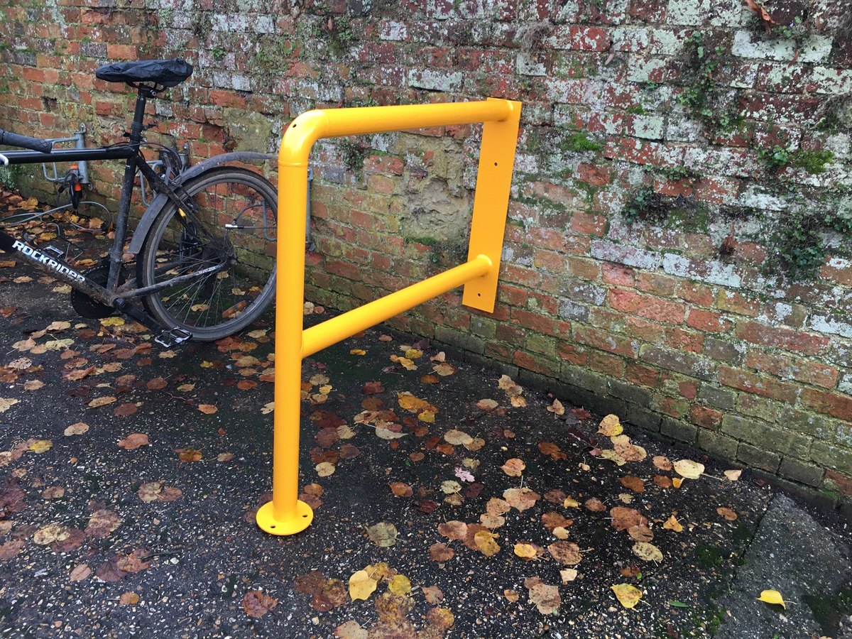 Hooped Perimeter Barrier (60mm DIA) Low Level - Knee Rail (bolt down ...